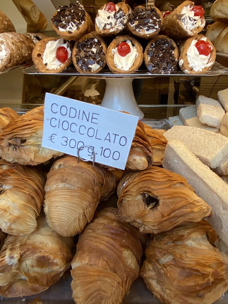 Amazing places to eat and where in Venice, Italy - Just Us Two Travel