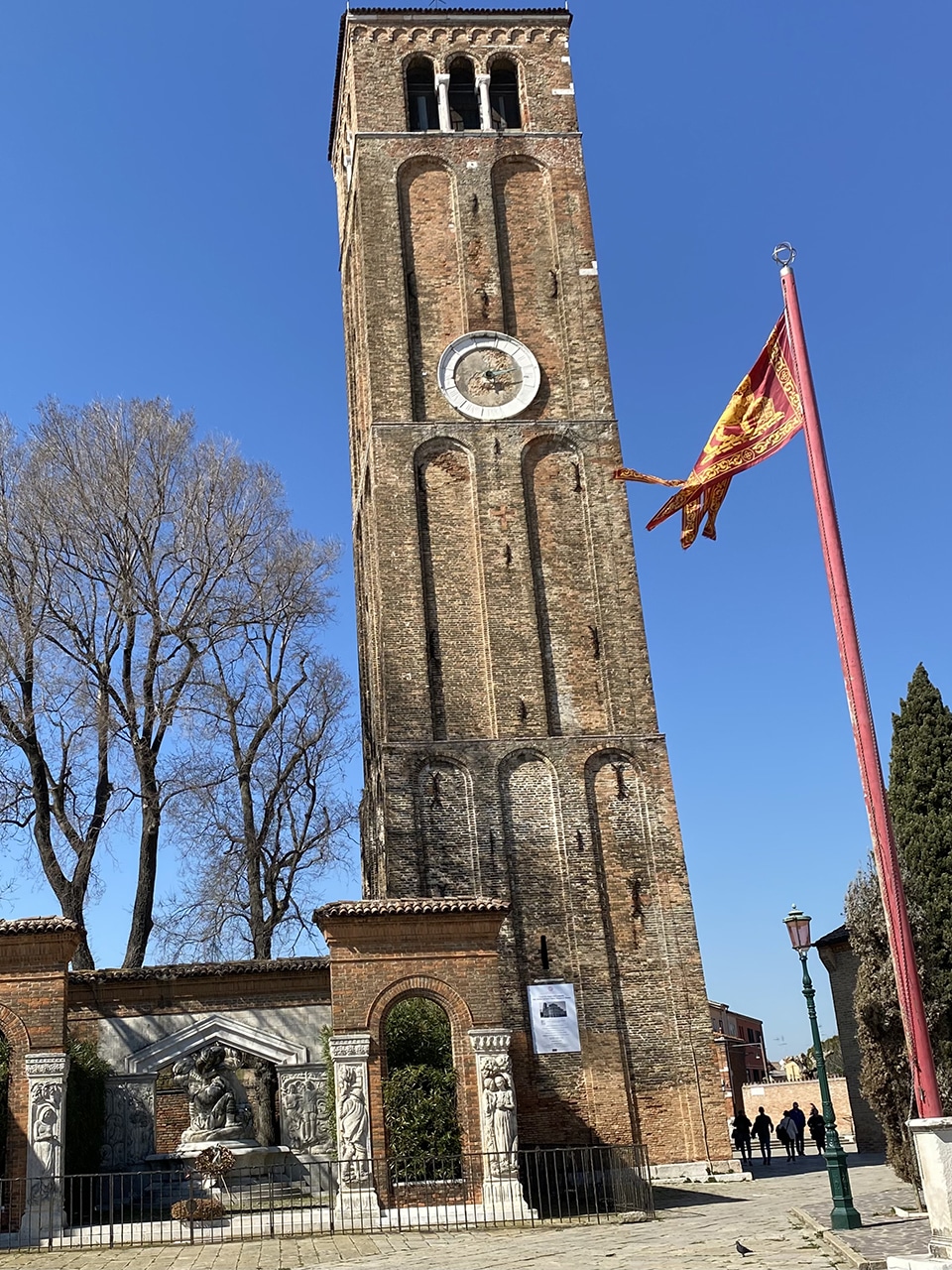 How to visit the Islands of Murano and Burano from Venice - Just Us Two ...