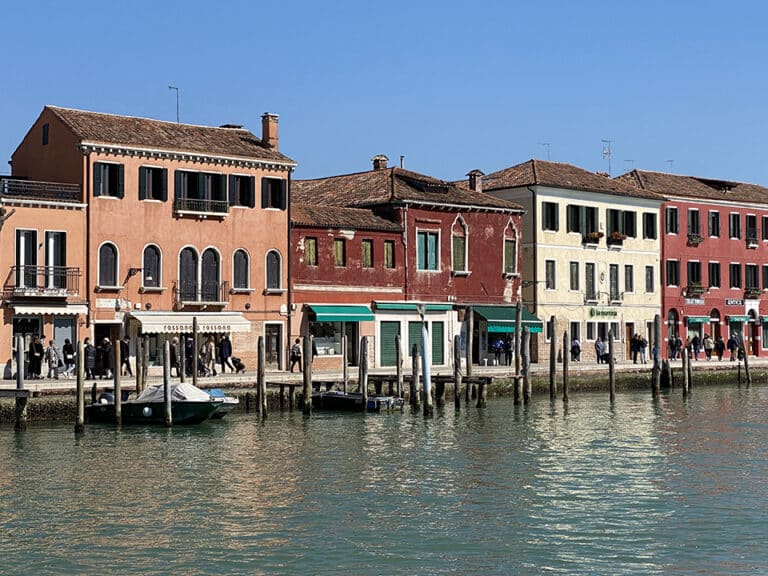 How to visit the Islands of Murano and Burano from Venice - Just Us Two ...